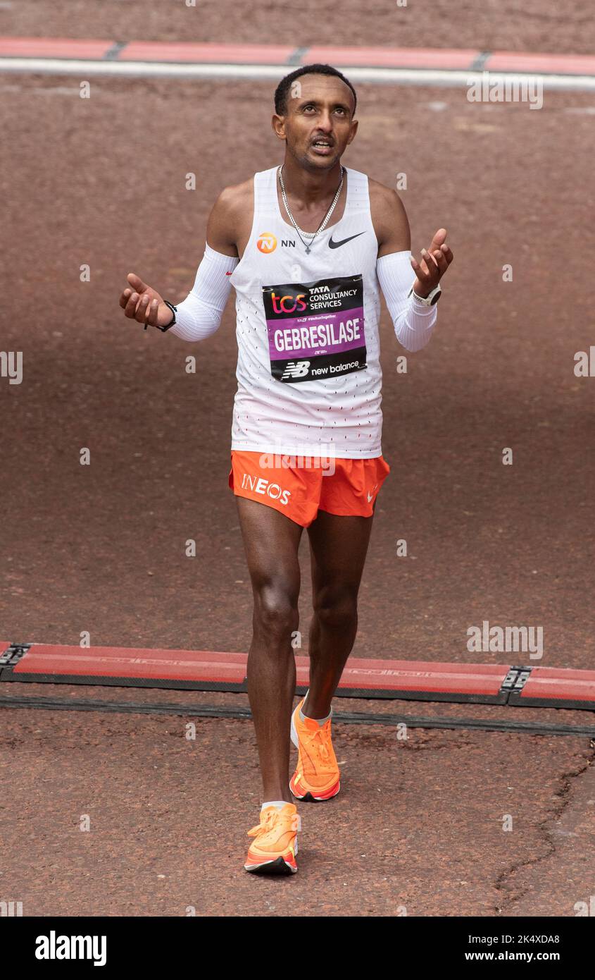 Second placed Leul Gebresilase of Ethiopia competing in the Elite men's ...