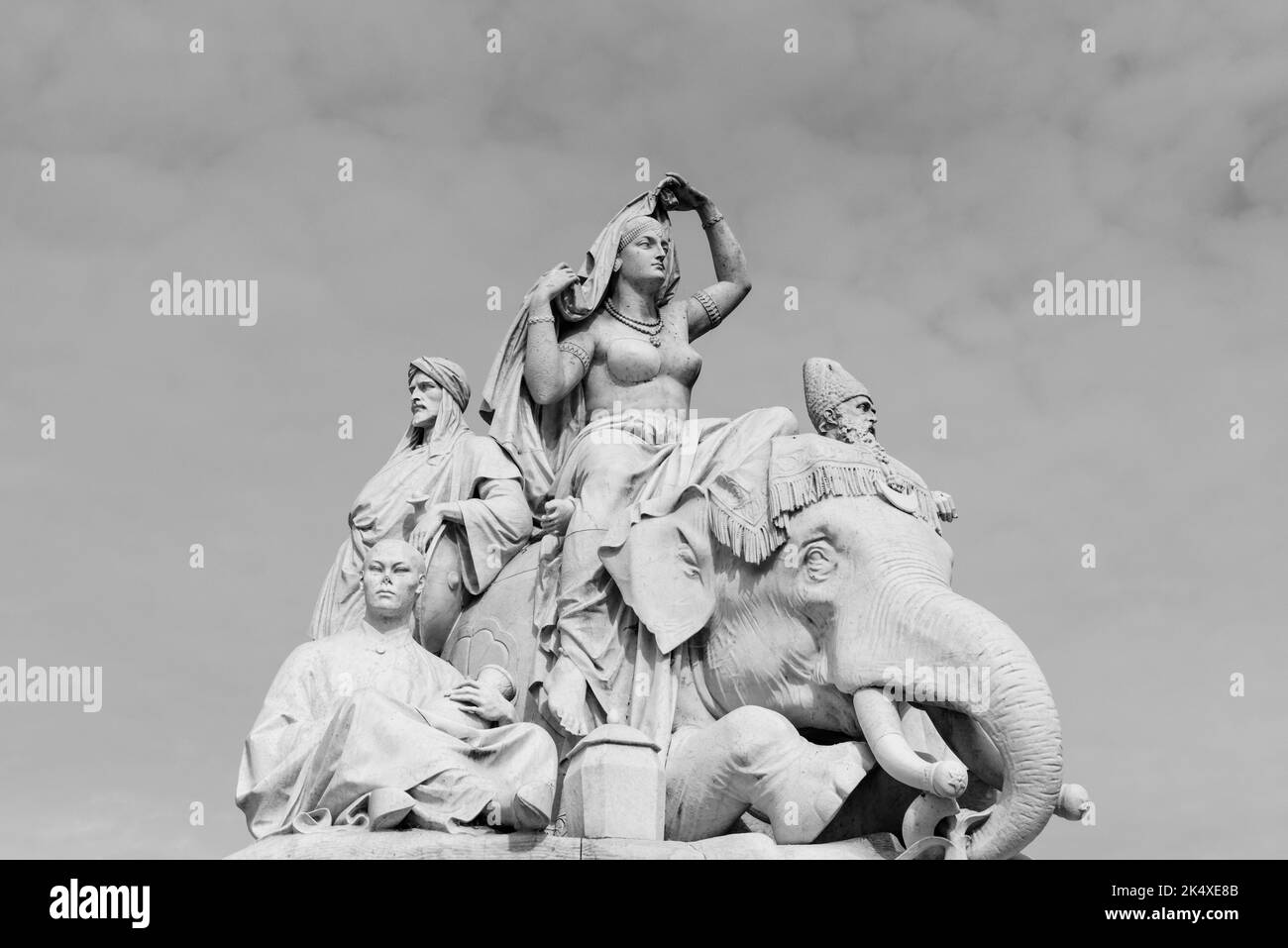 Albert Memorial - statue Stock Photo - Alamy