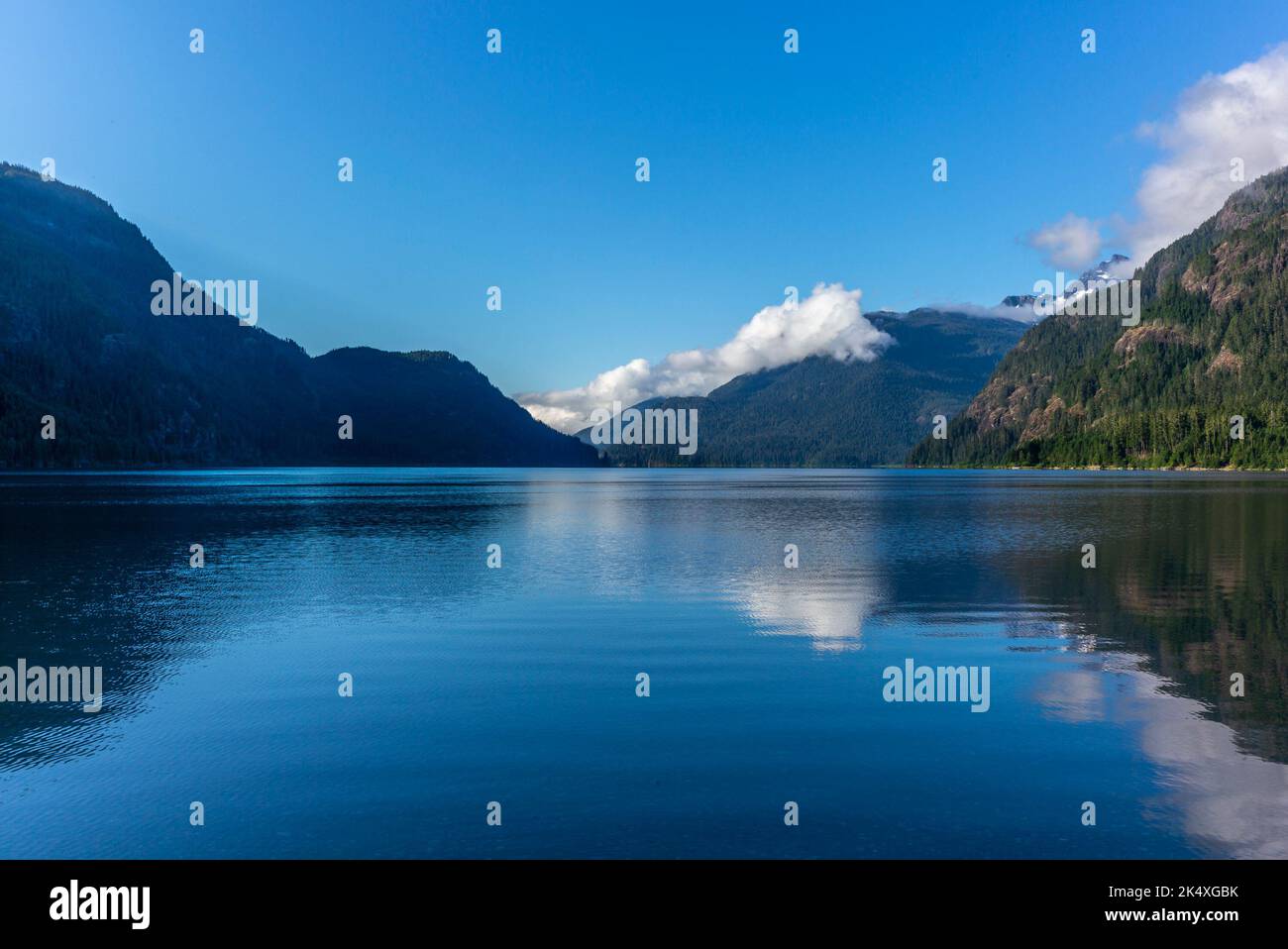 Views of Buttle Lake in Strathcona Provincial Park on Vancouver Island ...