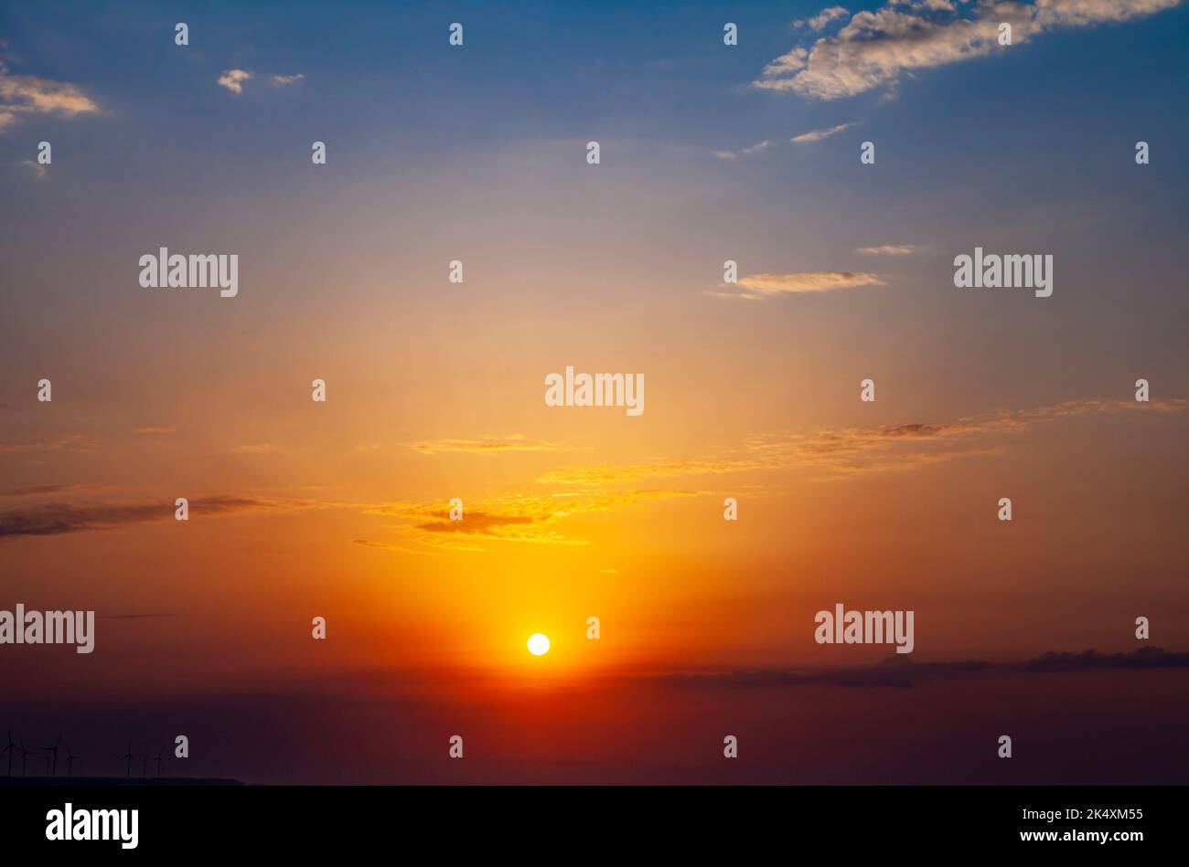 Beautiful sun ray in nature. Golden sunshine in sunrise Stock Photo - Alamy