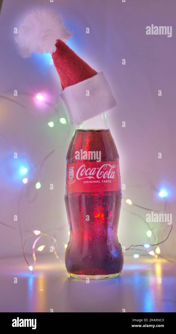 Coca cola can glass hi-res stock photography and images - Alamy
