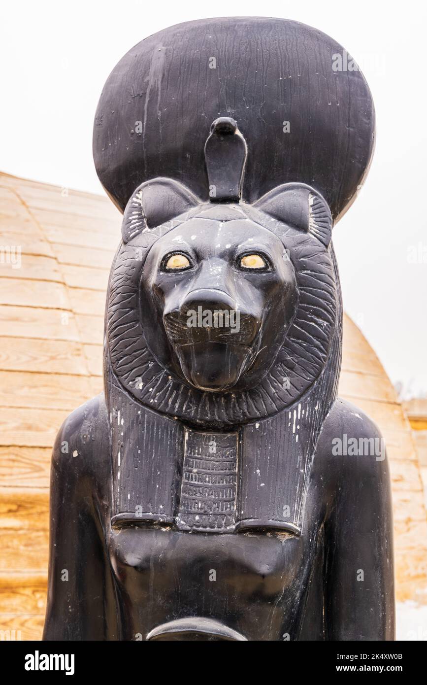 Giza, Cairo, Egypt. Statue of the Egyptian goddess Sekhmet in Giza ...