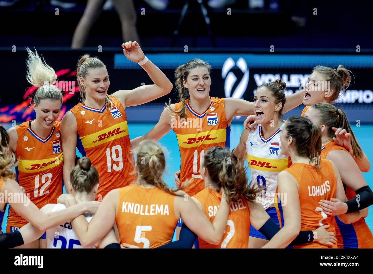 ROTTERDAM - The women of the Netherlands celebrate the win against ...