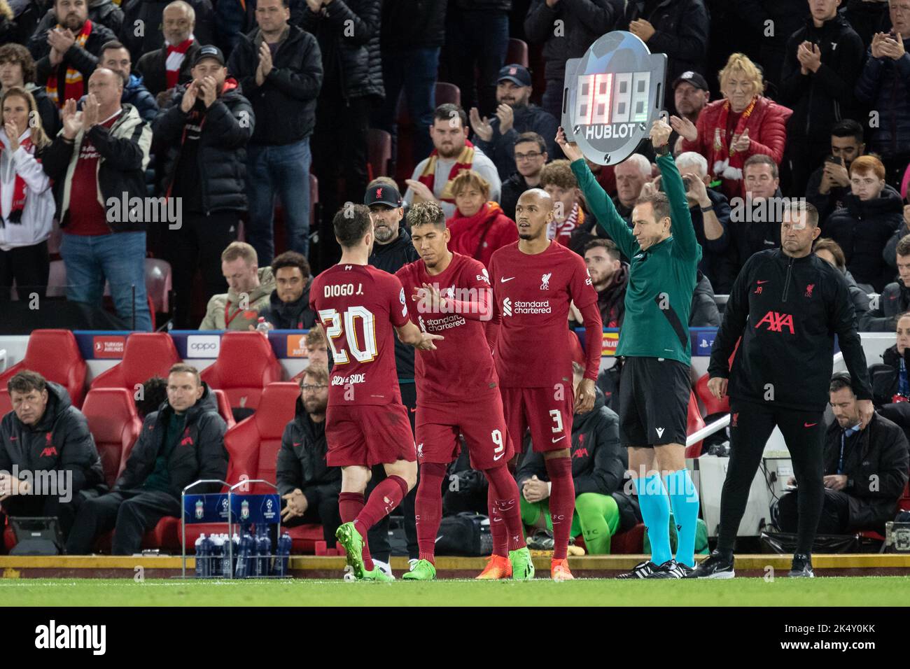 Liverpool, UK. 04th Oct, 2022. Roberto Firmino #9 of Liverpool comes on ...