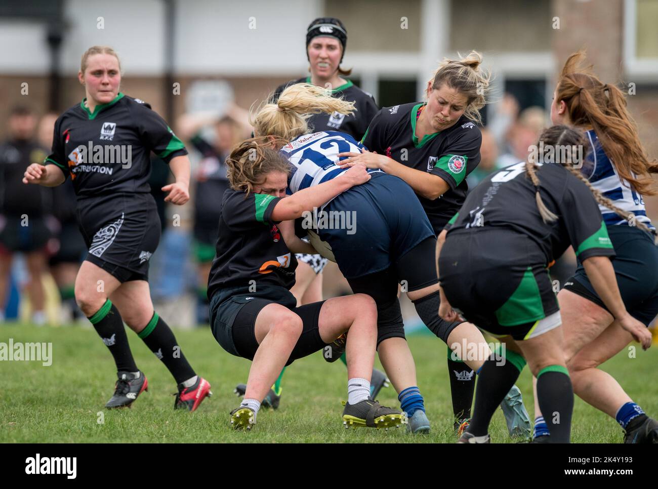 Women playing rugby hi-res stock photography and images - Alamy