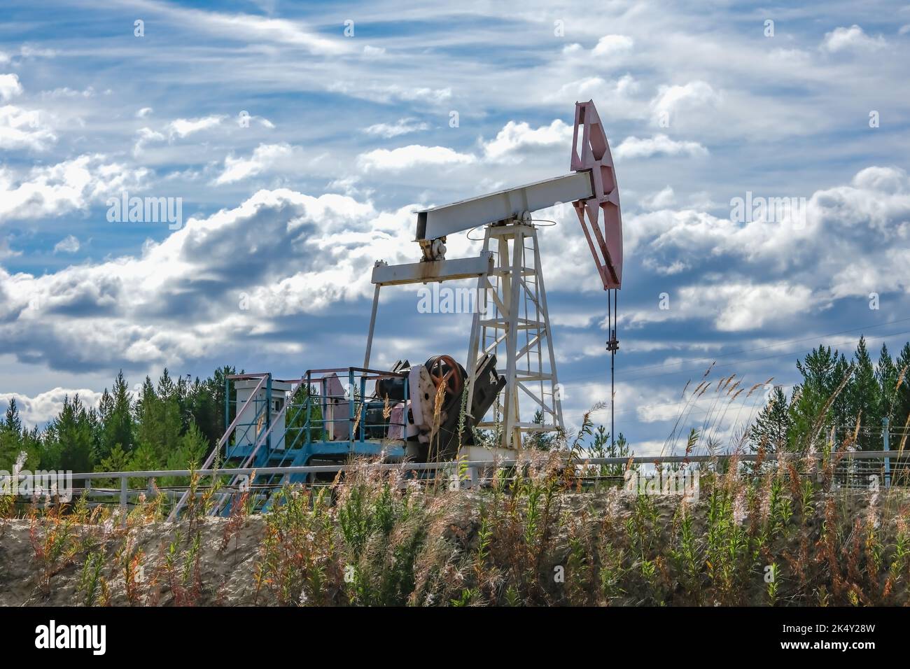 A single-shoulder rocking machine at an oil field. Oil and gas ...