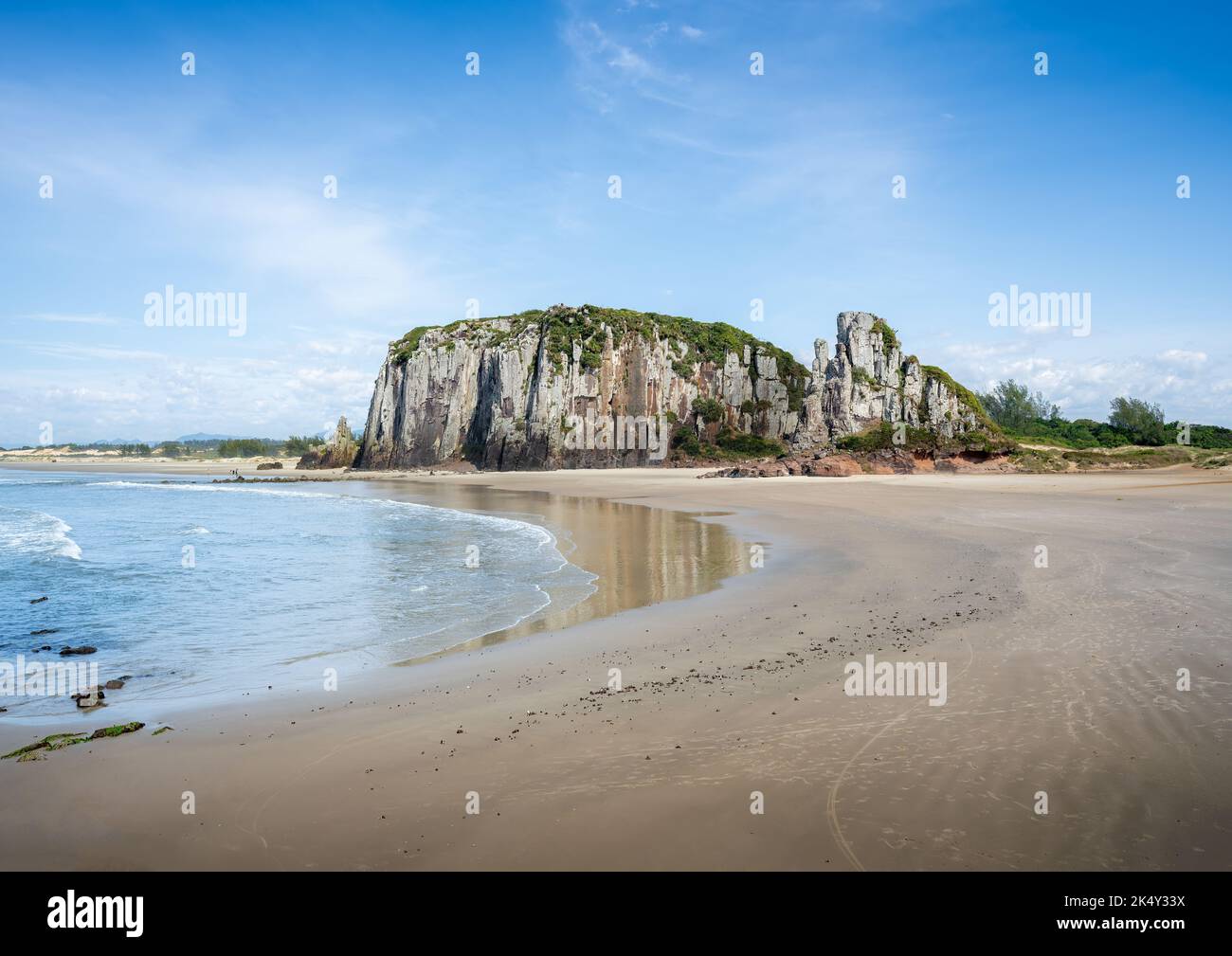 Guarita Beach with Guarita Tower and South Tower at Guarita Park ...