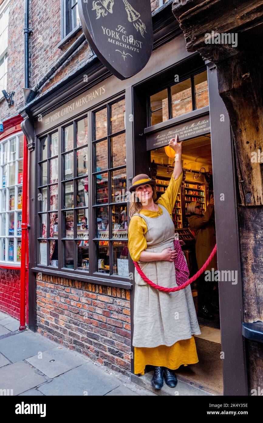 Ghost merchant hi-res stock photography and images - Alamy