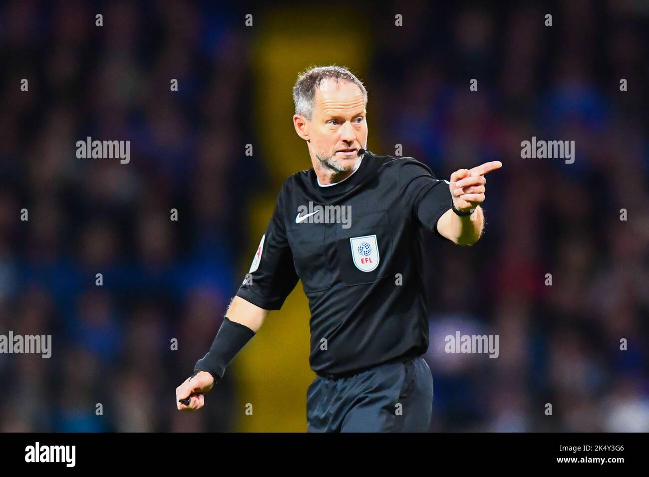 Referee robert lewis hi-res stock photography and images - Alamy