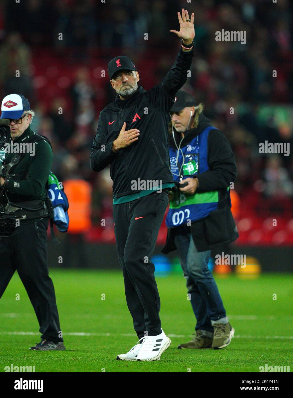Liverpool manager Jurgen Klopp gestures to the fans after the UEFA ...