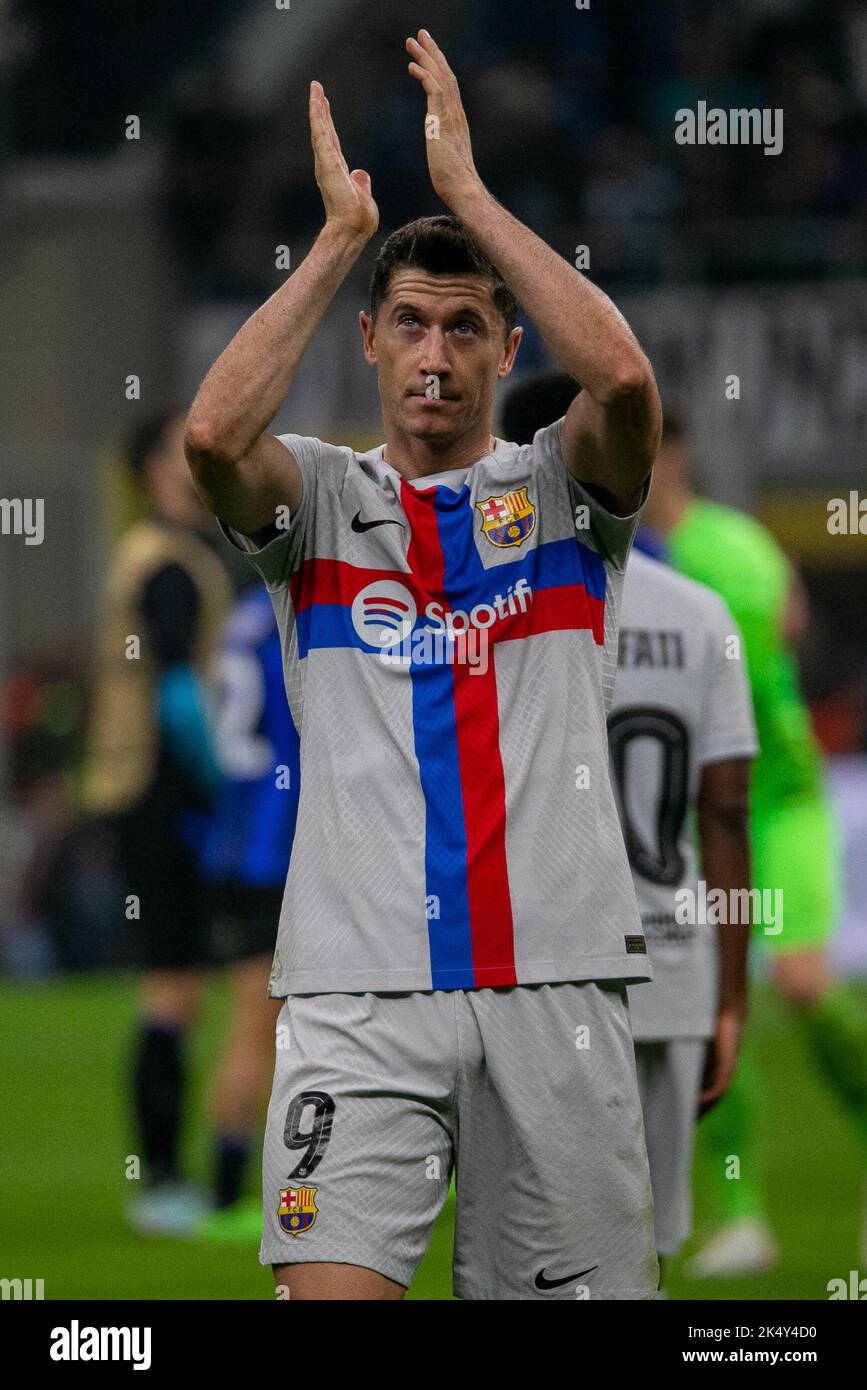 Goal celebration robert lewandowski of barcelona c hi-res stock ...
