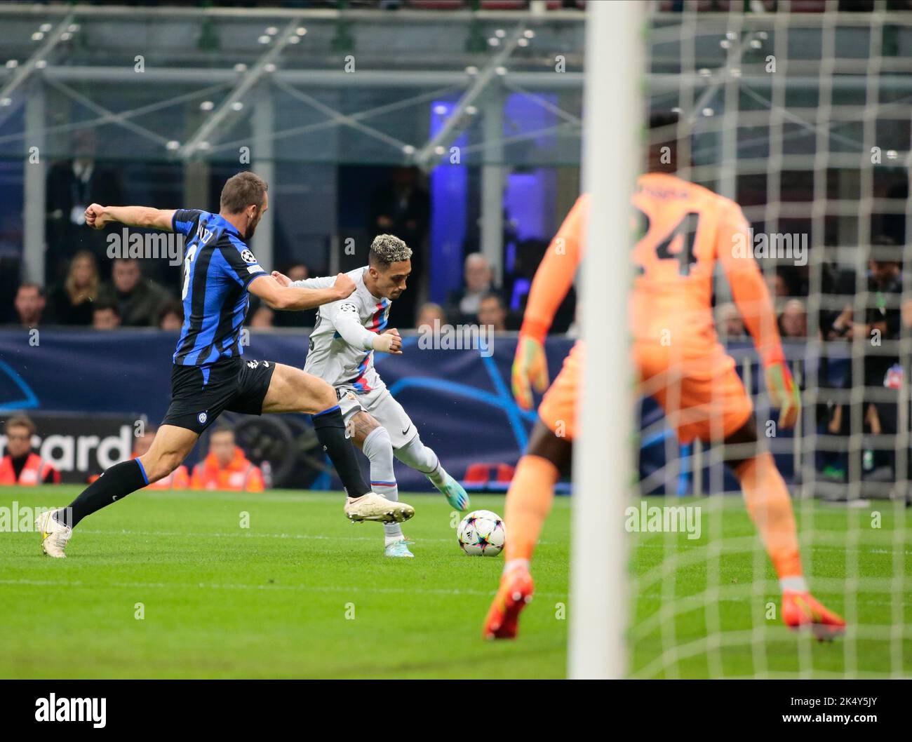 Milan, Italy. 04th Oct, 2022. Raphinha of Fc Barcelona during the UEFA ...