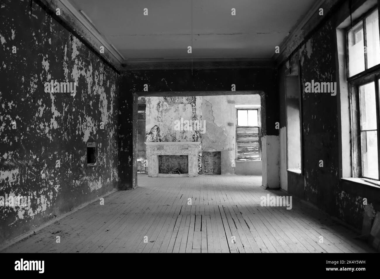 An old abandoned building, unsuitable housing for life Stock Photo - Alamy