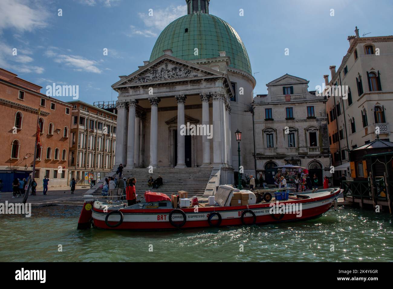 Venice Italy 27 September 2022: Home delivery by parcel boat in Venice ...