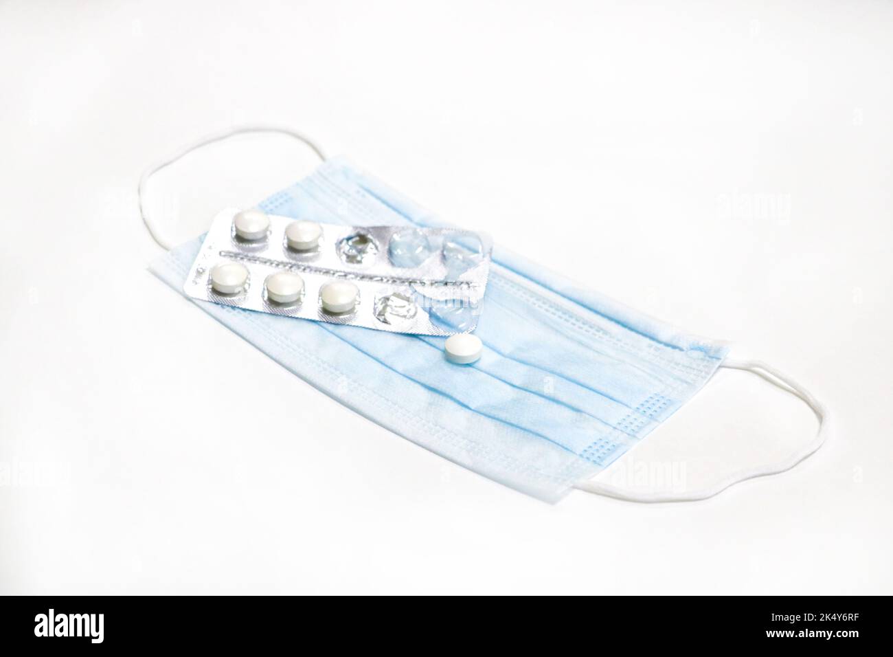 Wuhan pharmacy face mask hi-res stock photography and images - Alamy