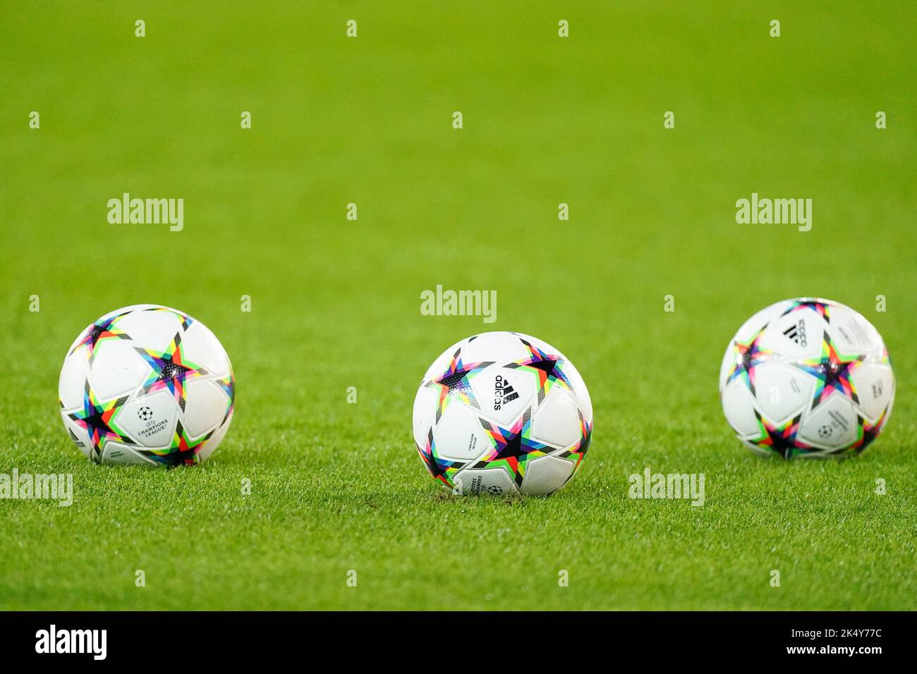 Champions league balls hi-res stock photography and images - Alamy