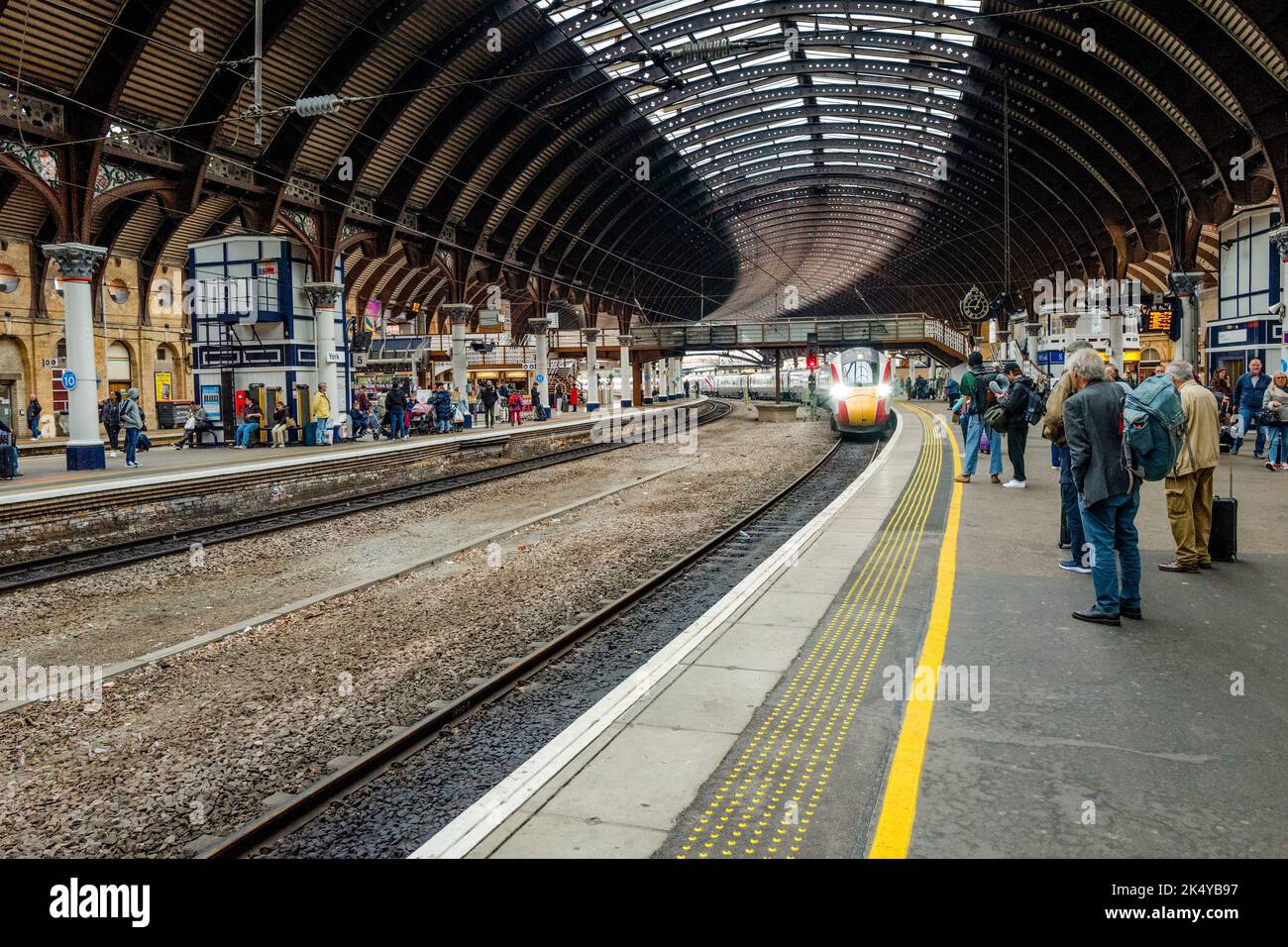 Passengers waiting on York railway station platform for the Azuma ...