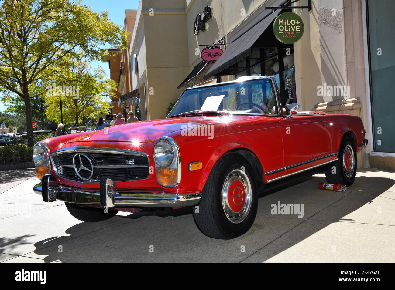 1969 Mercedes Benz 280 SL Stock Photo - Alamy