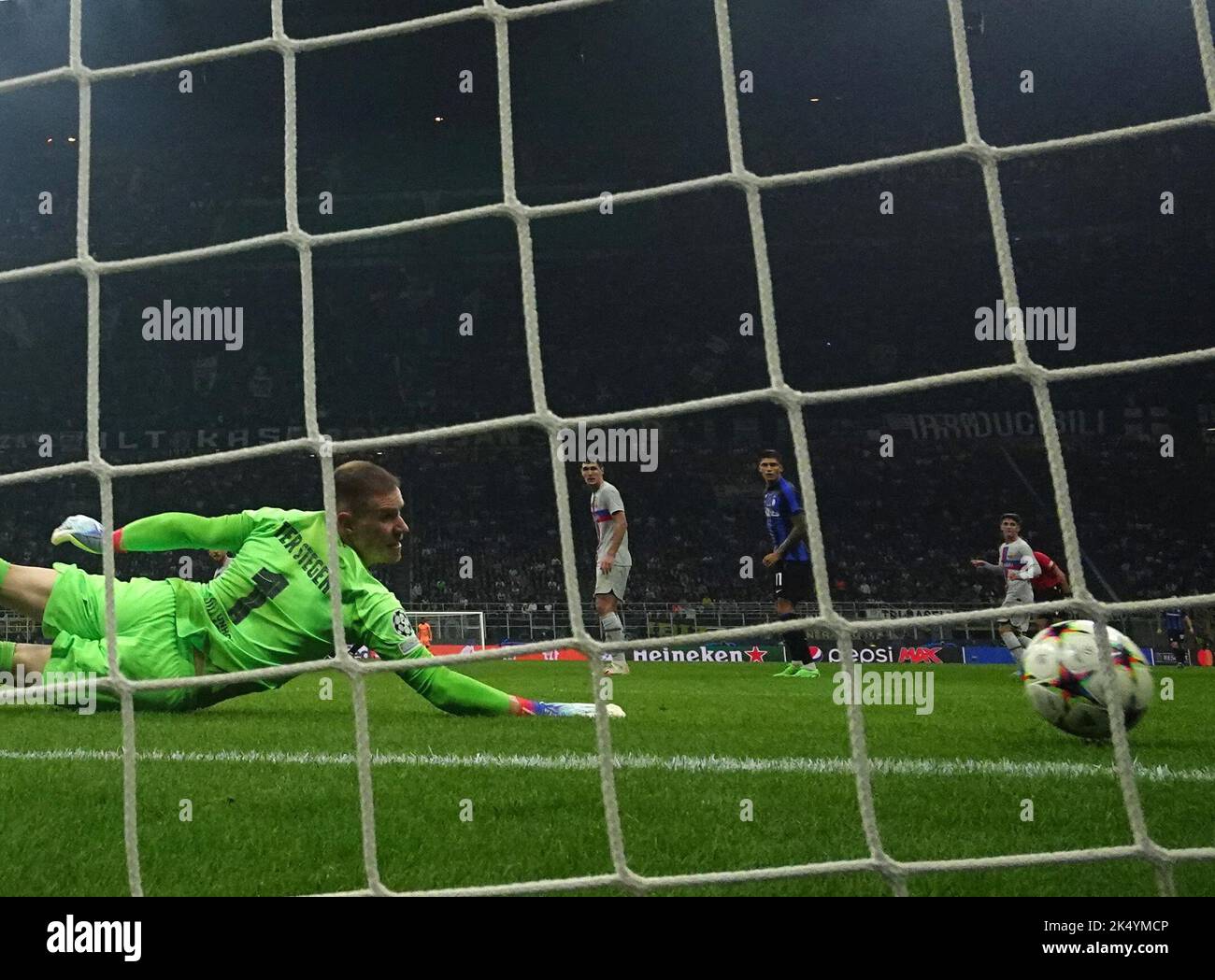 Goalkeeper marc andre ter stegen hi-res stock photography and images ...