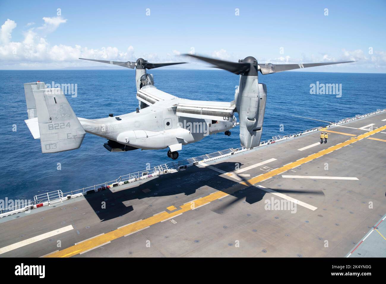 221004-N-IL330-1129 PHILIPPINE SEA (Oct. 4, 2022) – An MV-22 Osprey ...