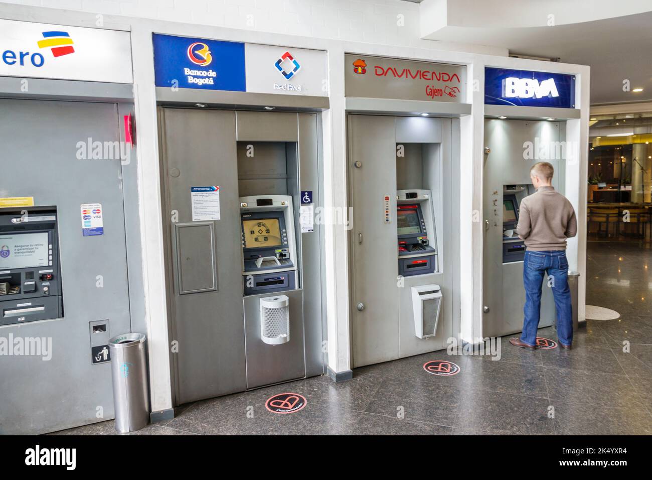 El chico calle 93b bbva cajero centro comercial portobelo atm hi-res ...