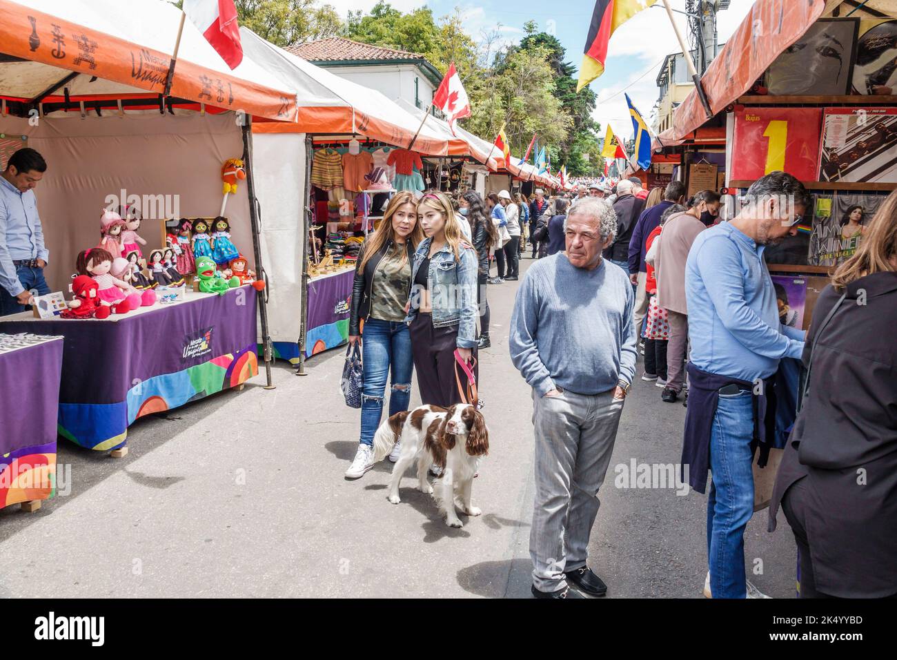 Bogota mercado de las pulgas de usaquén hi-res stock photography and ...