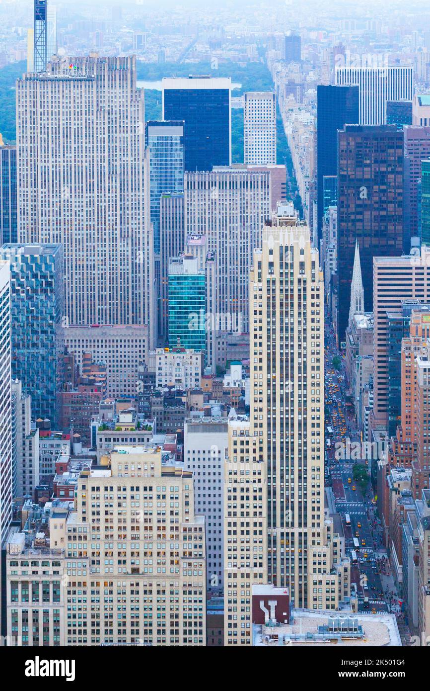 New York City's highrise skyline, seen looking north from Midtown ...