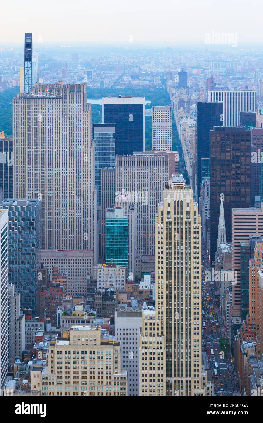 New York City's highrise skyline, seen looking north from Midtown ...