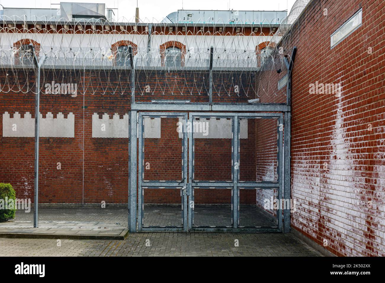 Prison walls of the Neumünster correctional facility Stock Photo - Alamy