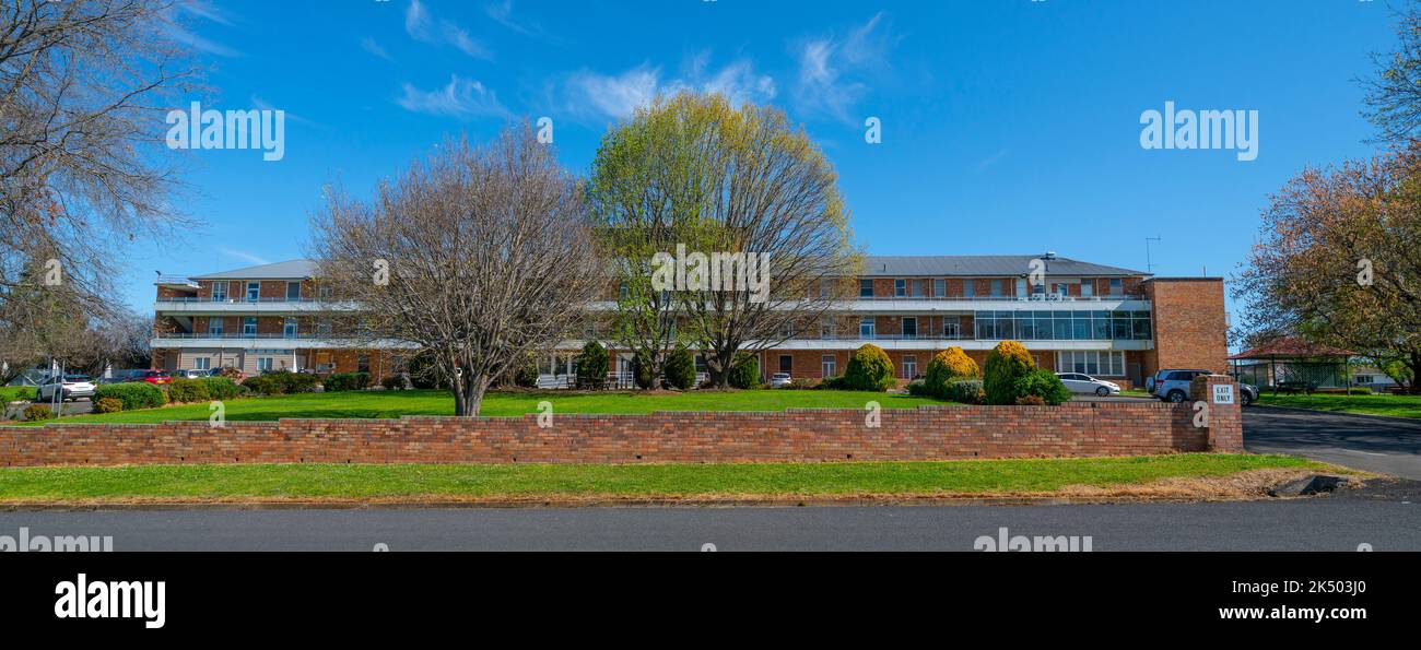 Glen Innes District Hospital is a 28-bed acute facility. The hospital provides a wide range of ...
