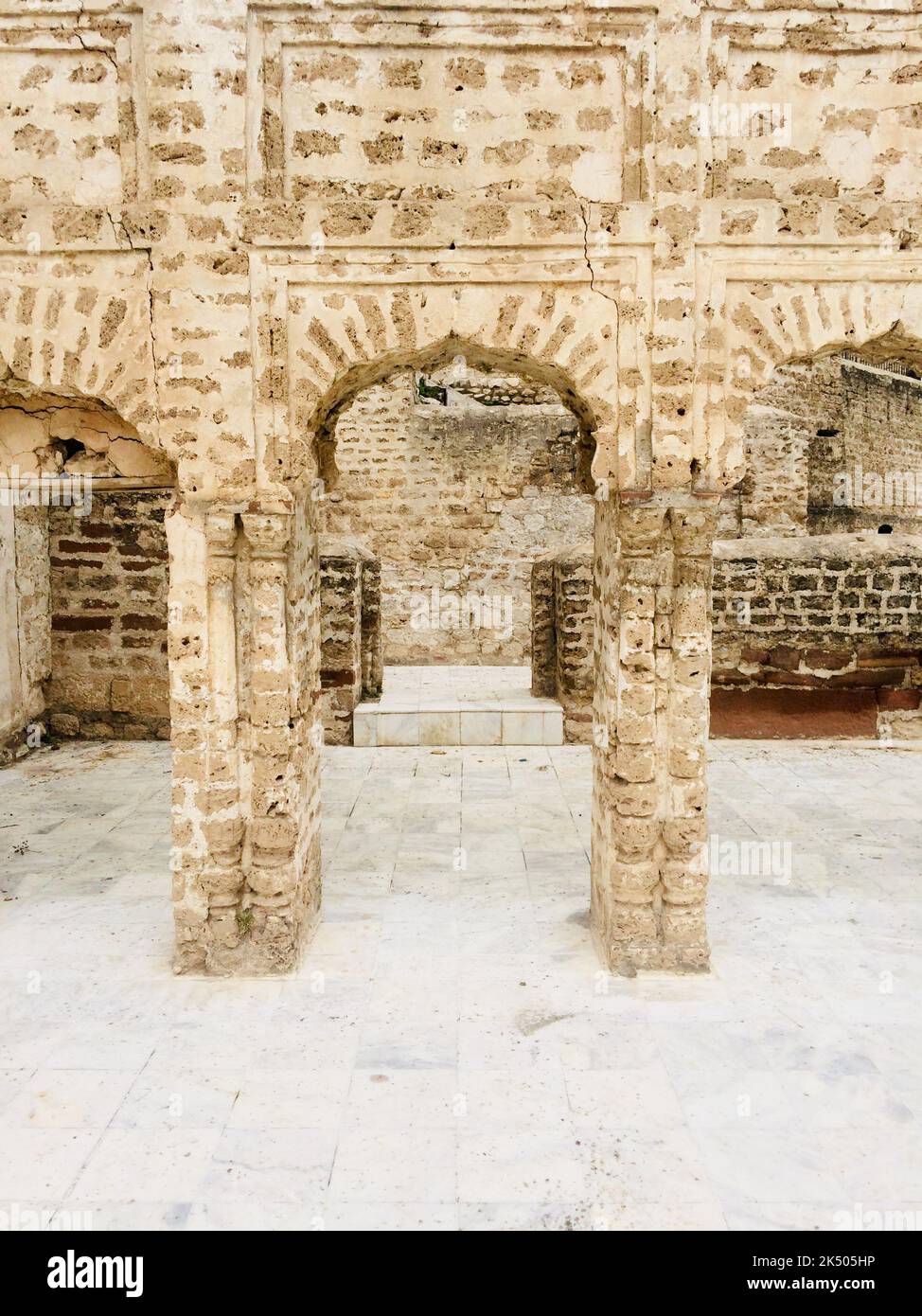 Old heritage sites beautiful view day time pictures historical place ...