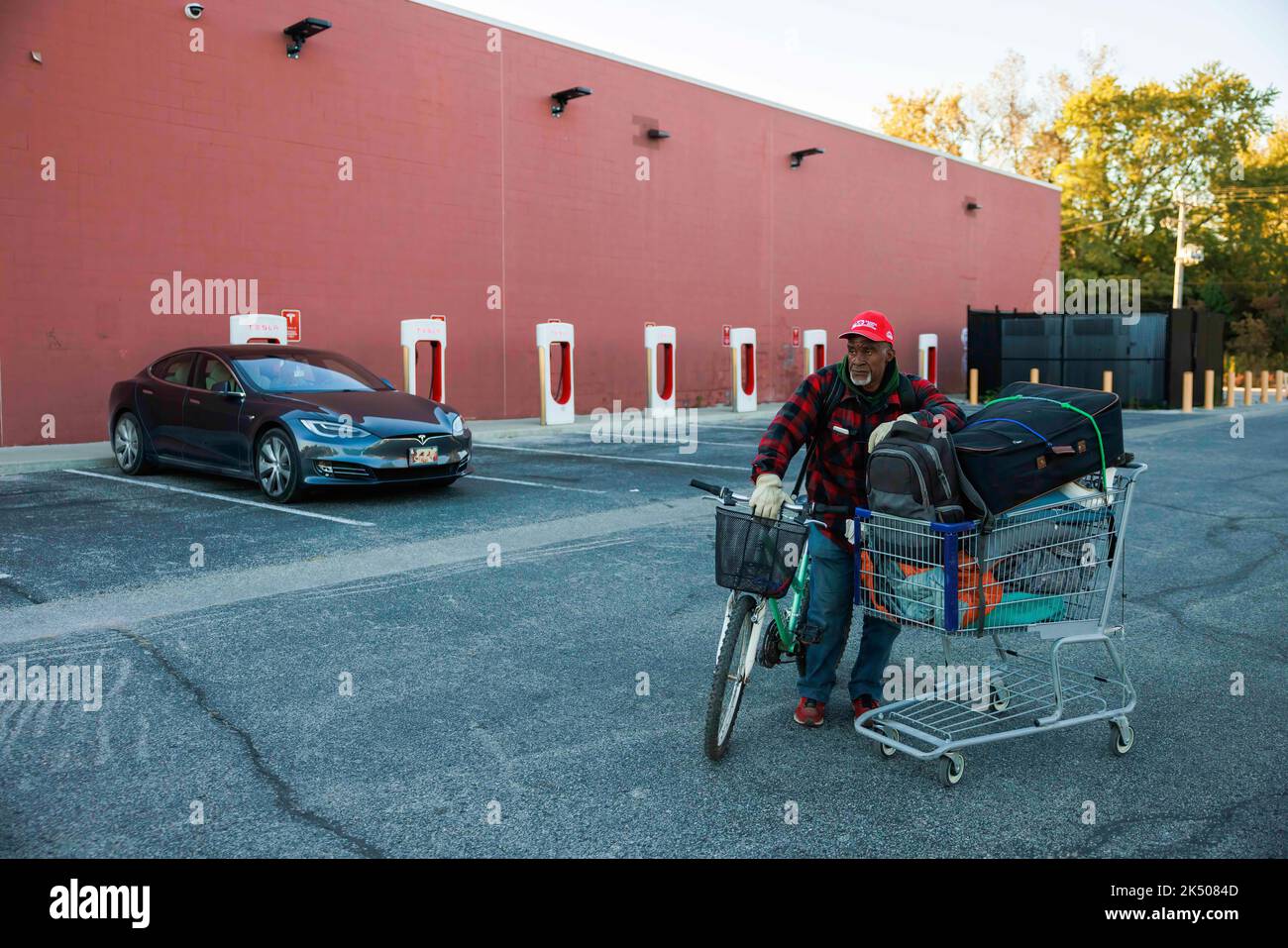 Bloomington, United States. 05th Oct, 2022. Cedric Thompkins, who has ...