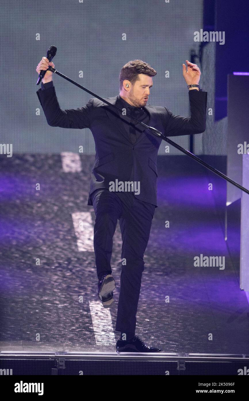 Michael Bublé performs on stage during his "Higher" tour at The ...