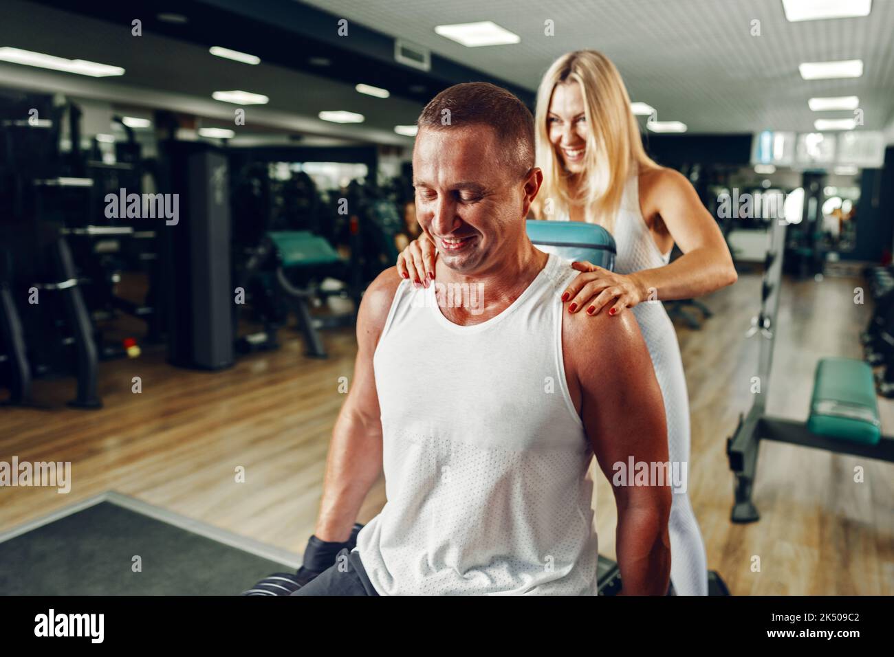 Strong man woman posing bodybuilding hi-res stock photography and ...