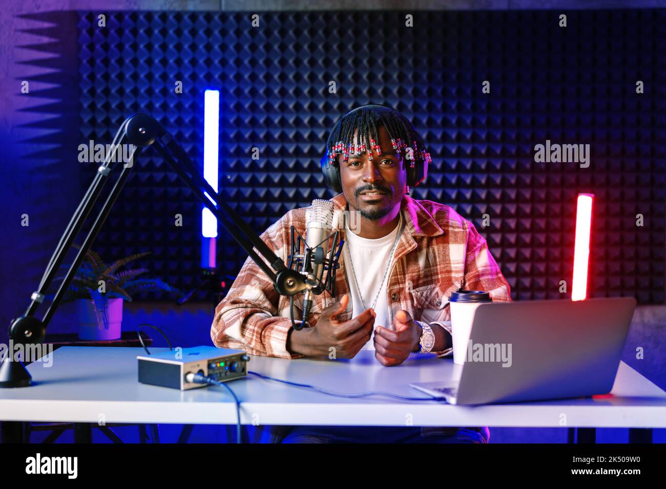 African radio presenter hi-res stock photography and images - Alamy