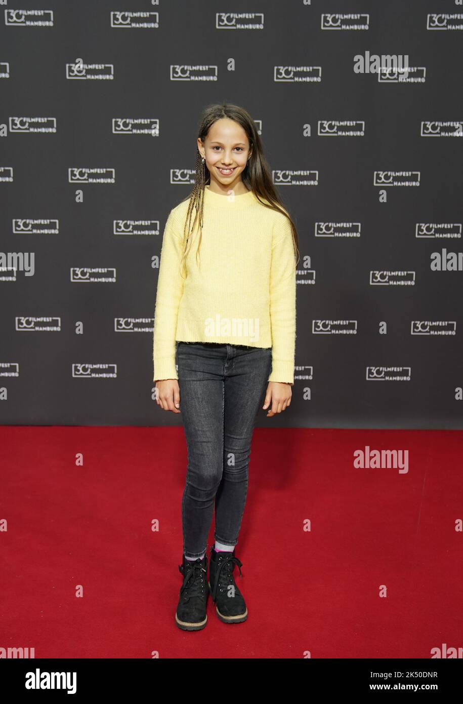 Hamburg, Germany. 04th Oct, 2022. Actress Tilda Wunderlich stands on ...