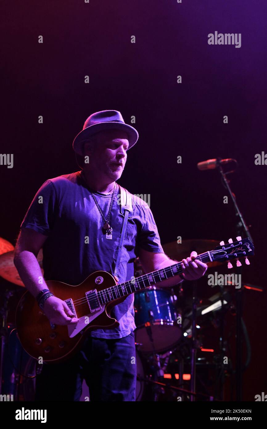 Dan Vickrey during the Concert of Counting Crows The Butter Miracle ...