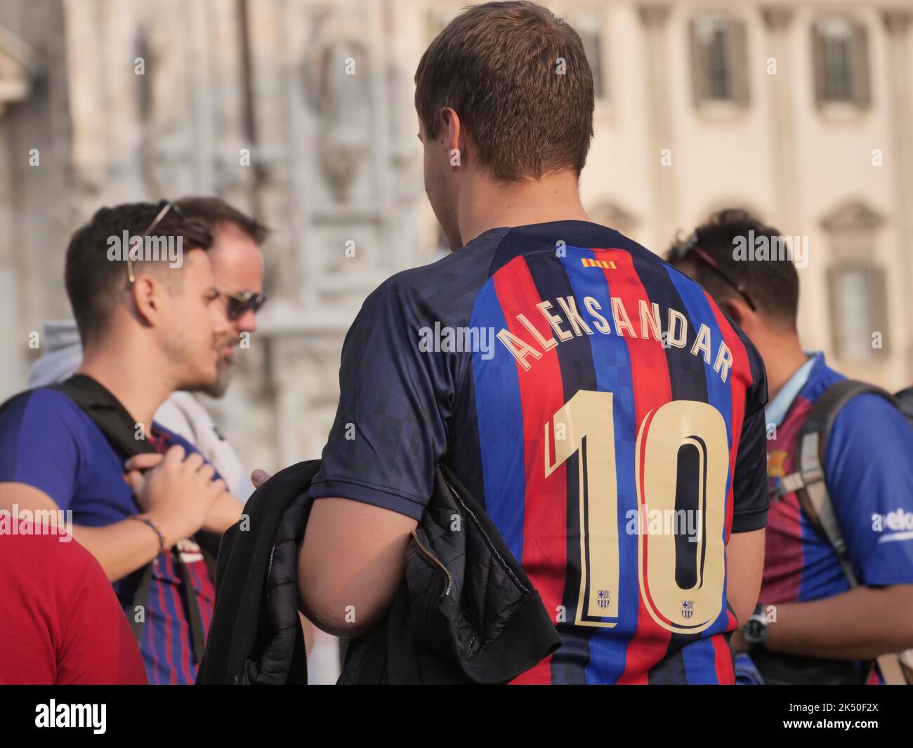 Barcelona football fans in Piazza Duomo Milan before the Champions Cup ...