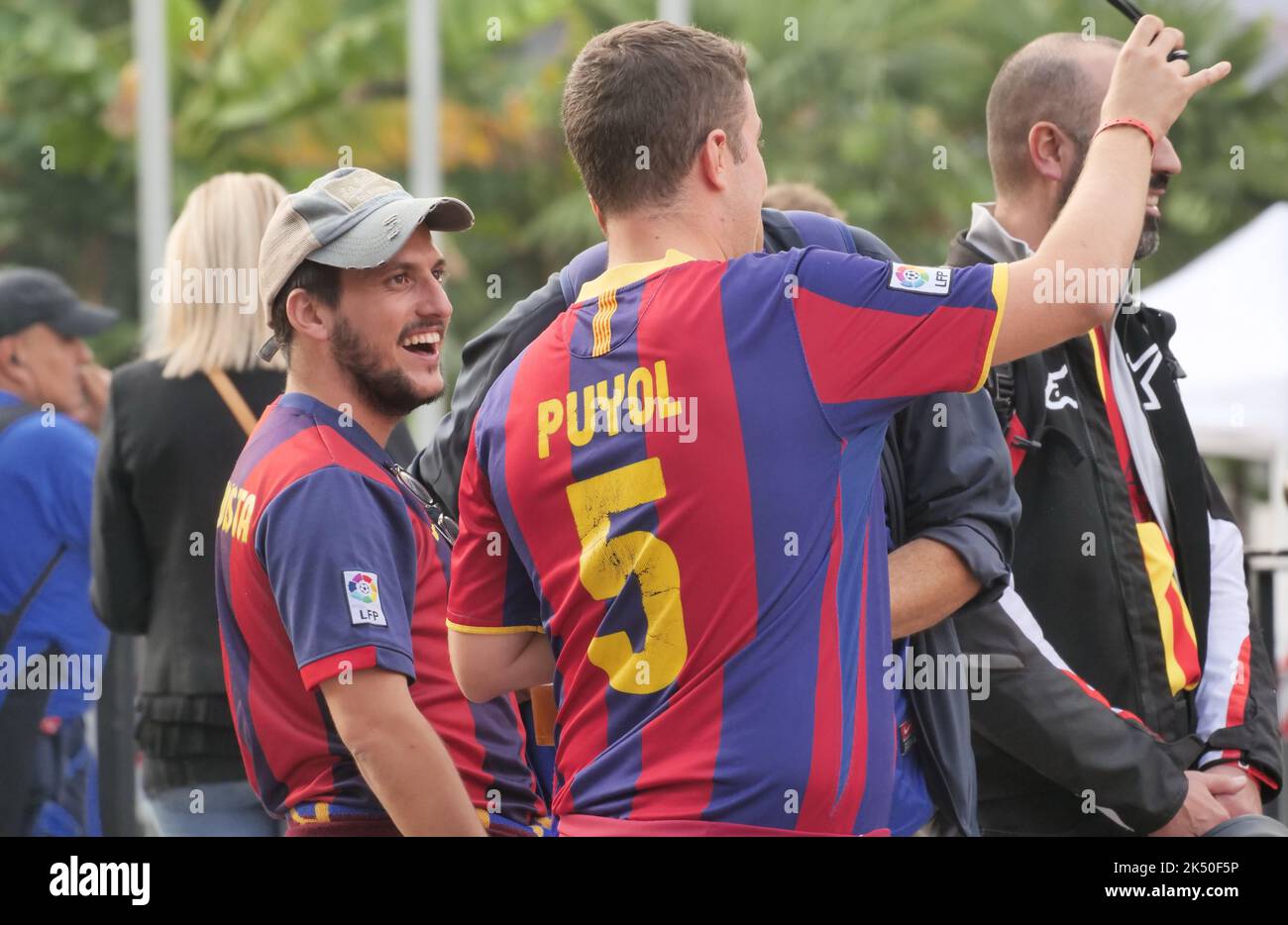 Barcelona football fans in Piazza Duomo Milan before the Champions Cup ...