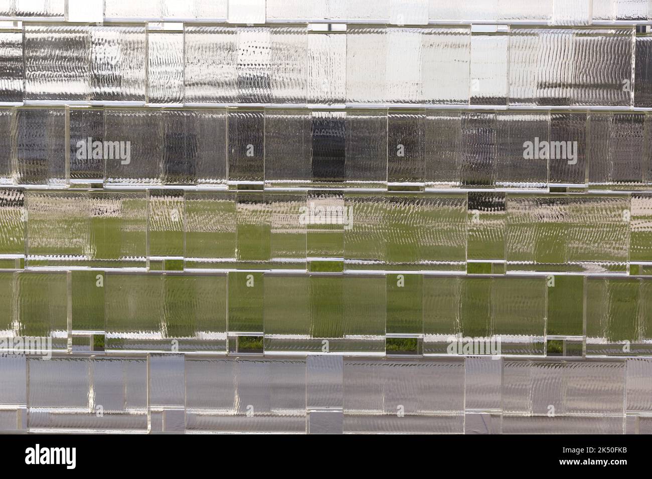 Transparent glass brick hi-res stock photography and images - Alamy