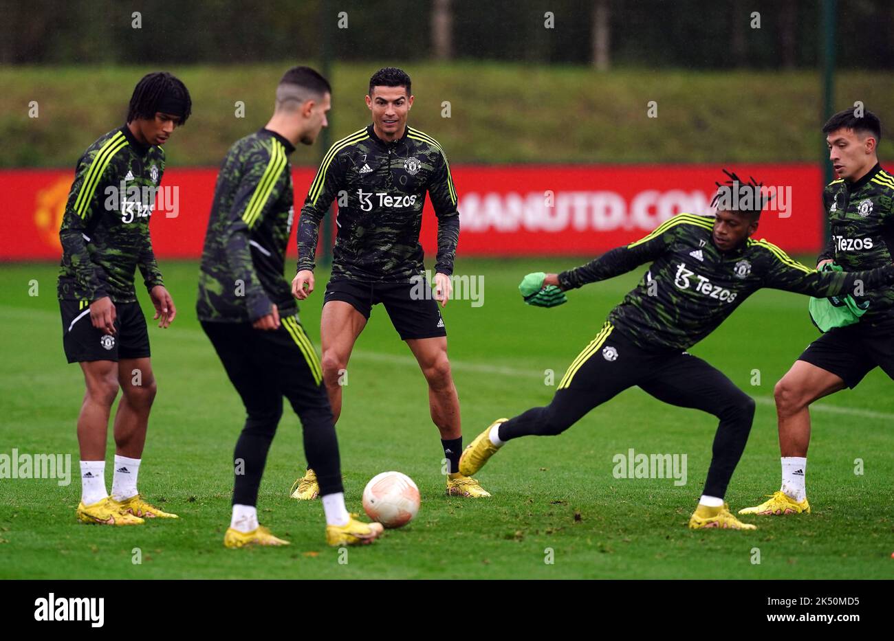 Manchester United's Cristiano Ronaldo (centre) during a training ...