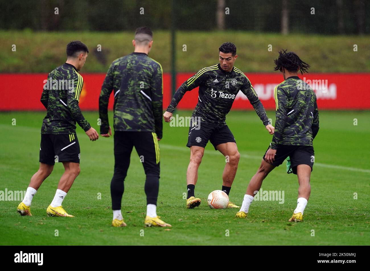 Manchester United's Cristiano Ronaldo (centre) during a training ...