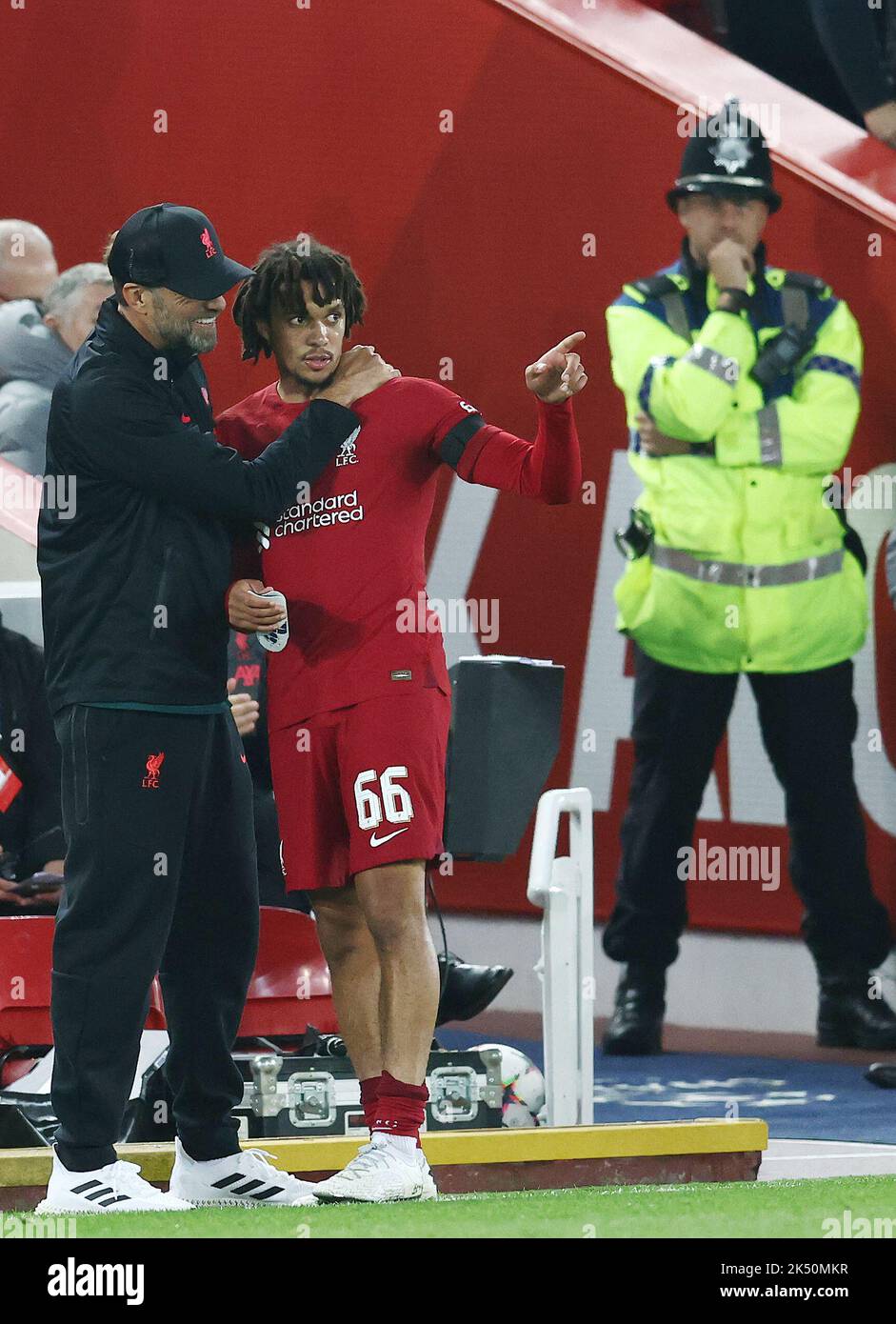 Trent alexander arnold klopp 2022 hi-res stock photography and images ...