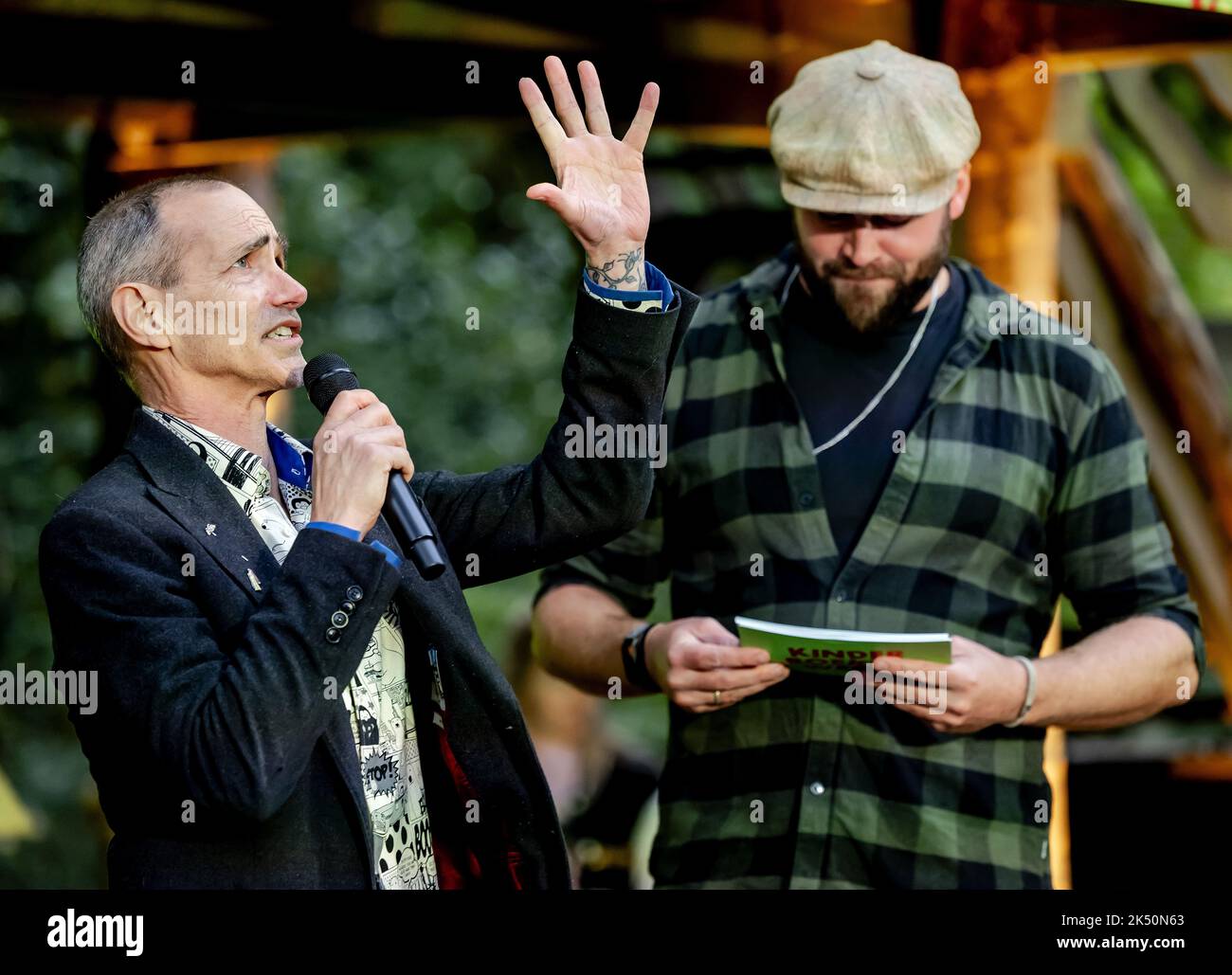 2022-10-05 10:08:52 'S GRAVENLAND - The Australian Andy Griffiths ...