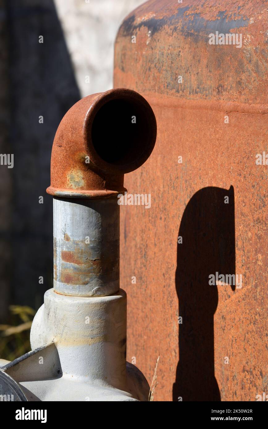 Rusty pipes hi-res stock photography and images - Alamy