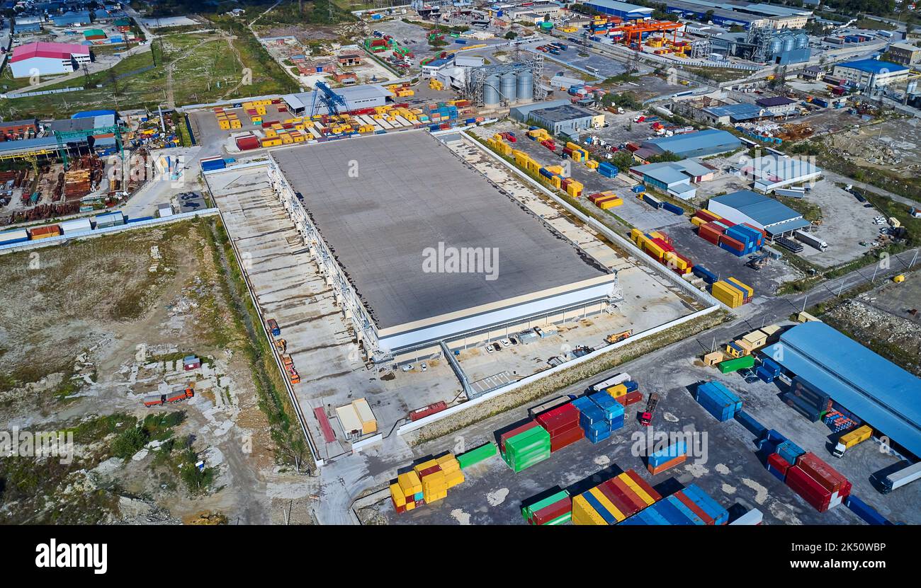 large outdoor container storage warehouse Stock Photo - Alamy