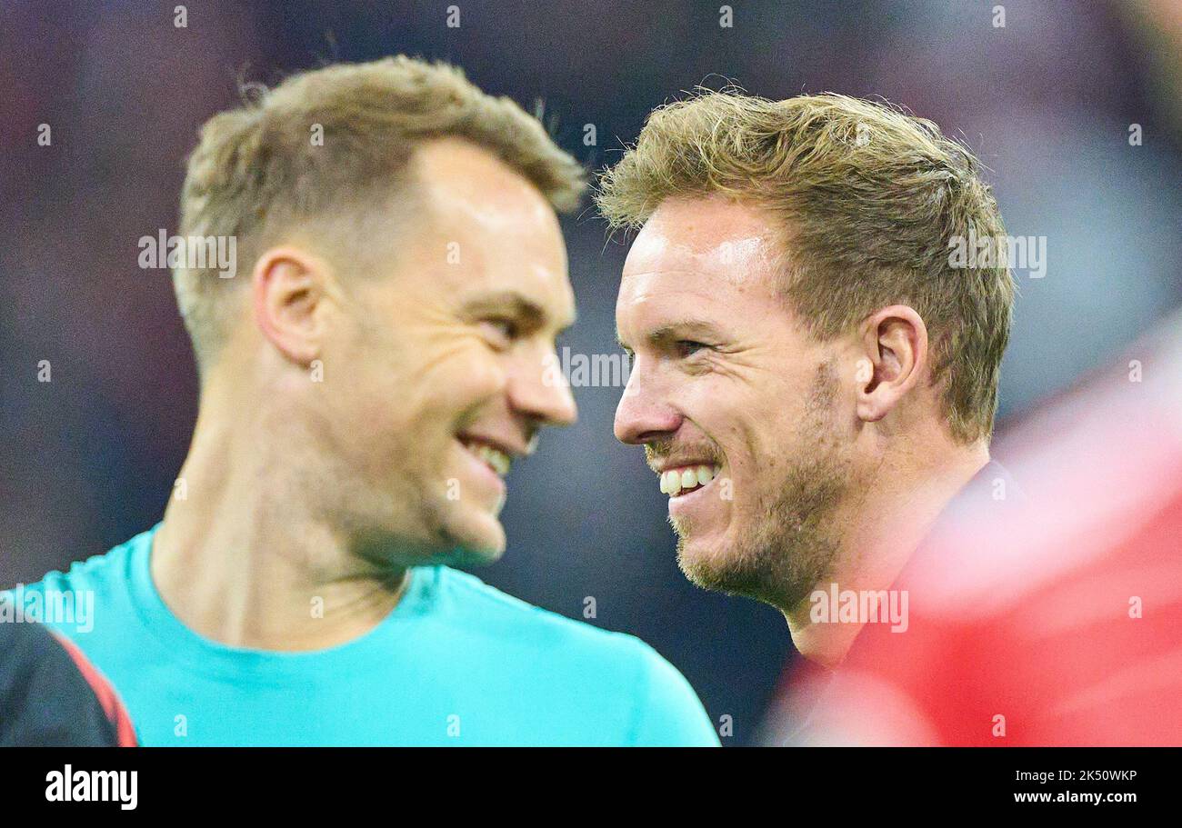 Munich, Germany. 04th Oct, 2022. Manuel NEUER, goalkeeper FCB 1 Trainer ...