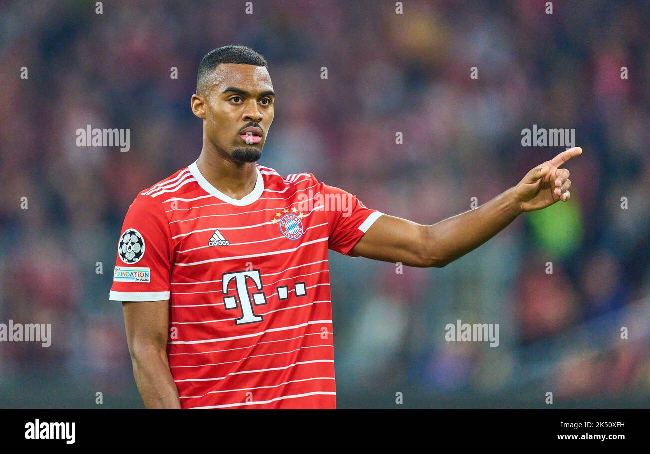 Munich, Germany. 04th Oct, 2022. Ryan Gravenberch, FCB 38 geste in the ...