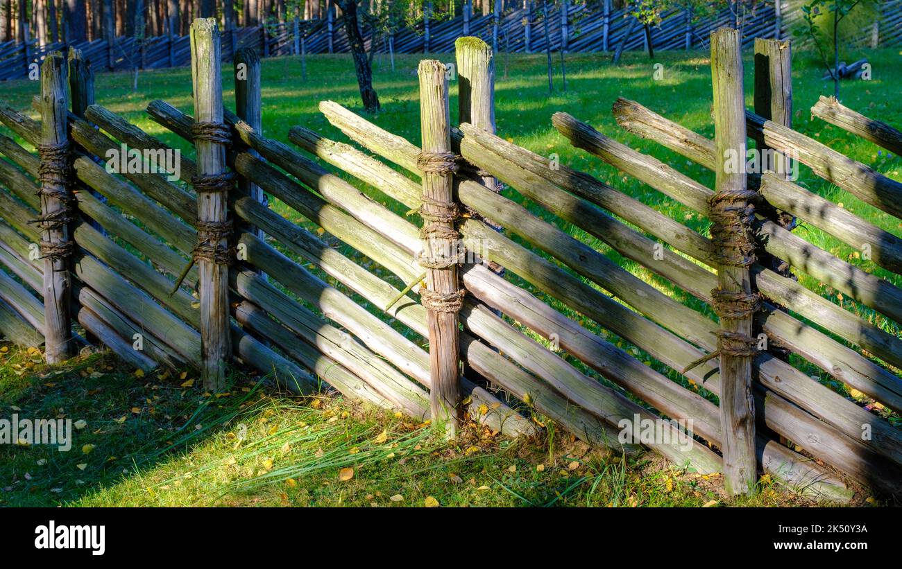 Timber fence slope hi-res stock photography and images - Alamy