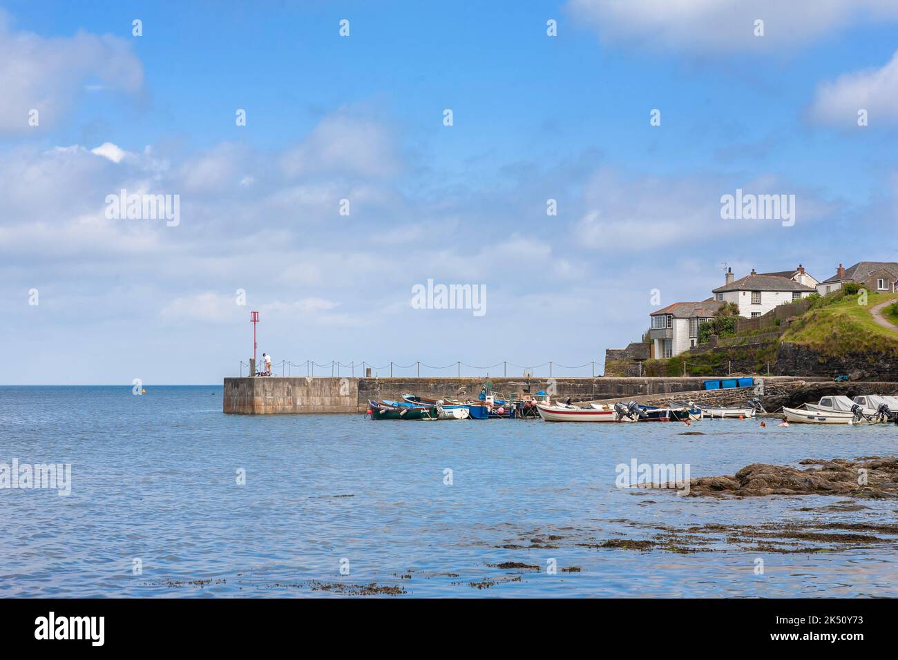 The tiny harbour at Portscatho, Roseland Peninsula, Cornwall, UK Stock ...